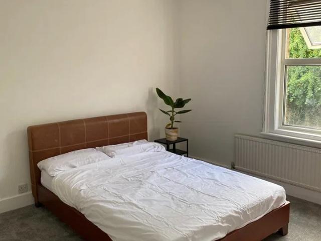 Room at Cromwell Avenue, Broxbourne