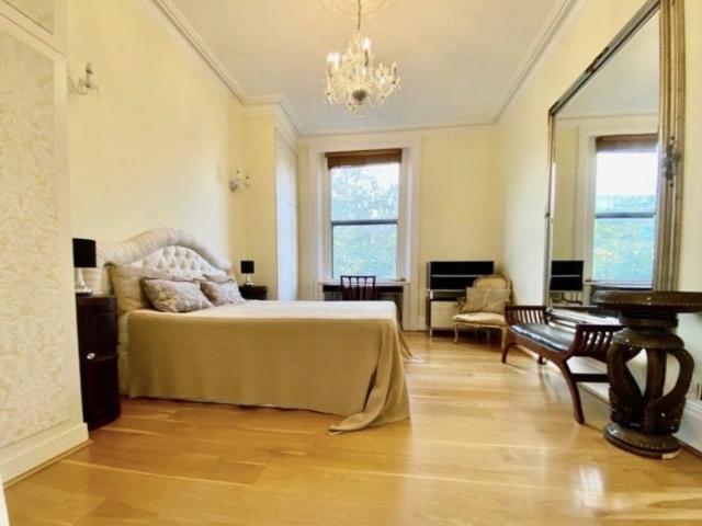 Room at Cromwell Road, Greater London