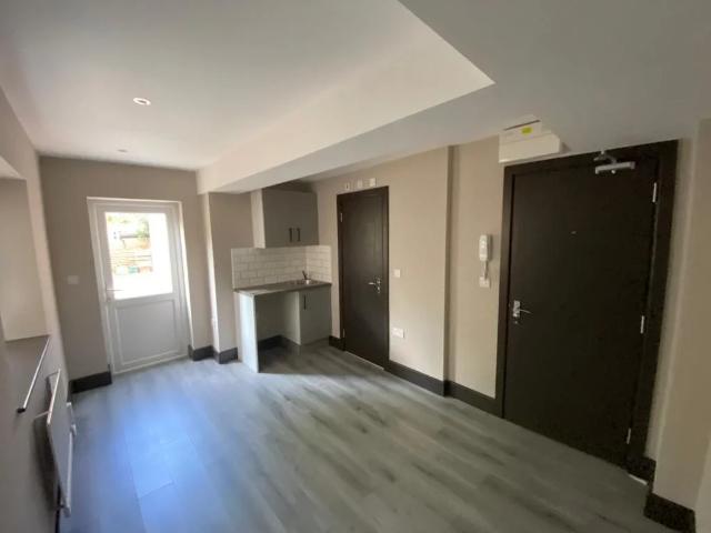 Room at Cromwell Road, Greater London
