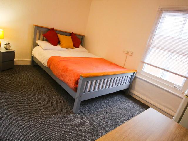 Room at Cromwell Street, Lincoln