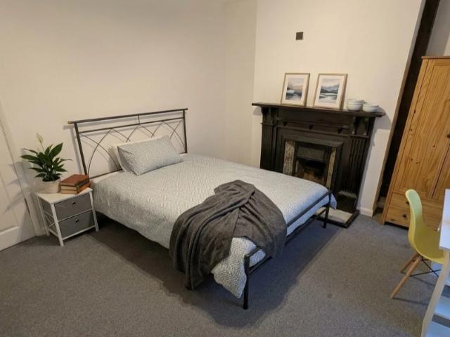 Room at Cromwell Street, Lincoln