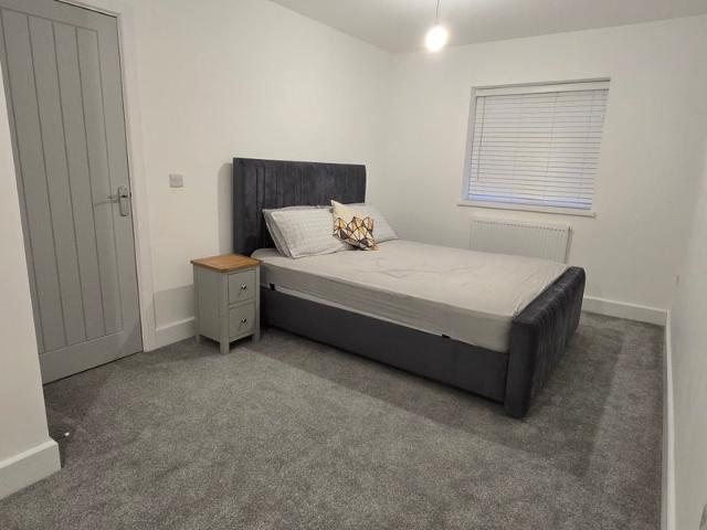 Room at Crocketts Lane, Sandwell