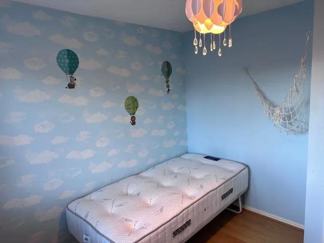 Room at Cross Lane, Manchester