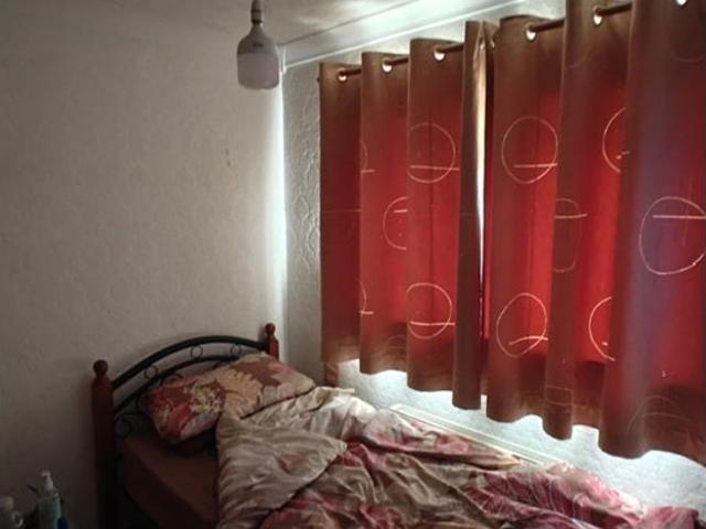 Room at Cross Road, Greater London