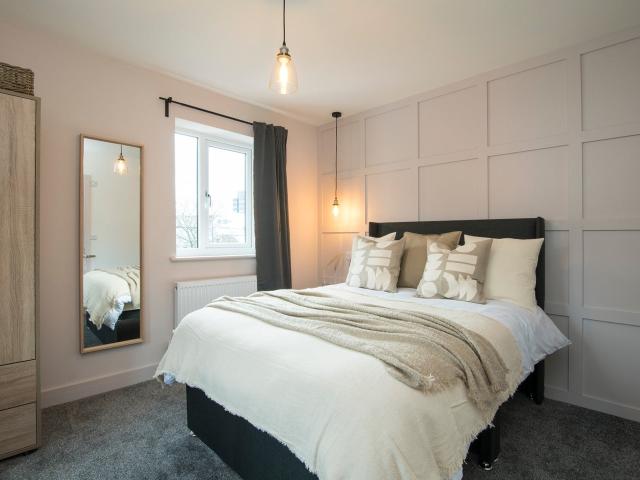 Room at Cross Street, Trafford