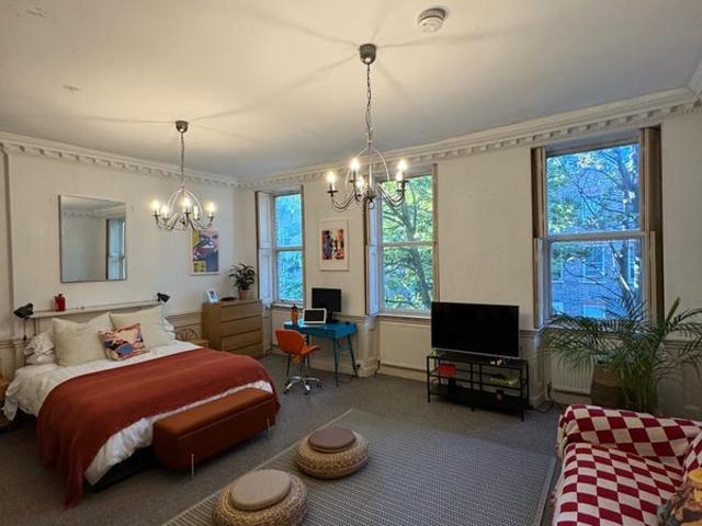 Room at Cross Street, Greater London