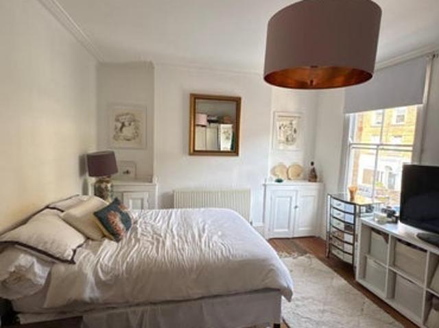Room at Crossway, Greater London