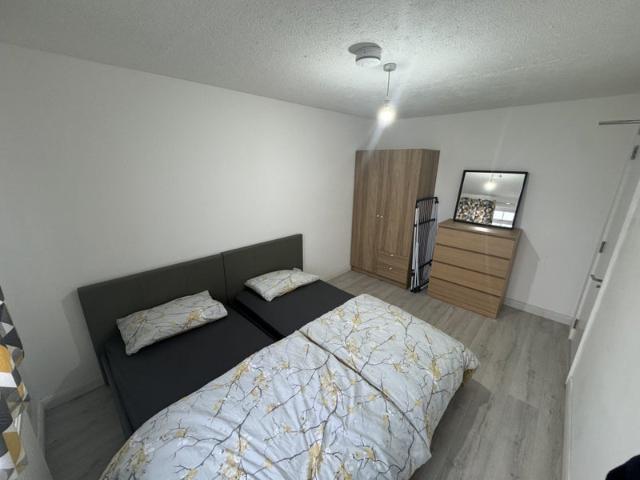 Room at Crowden Way, Greater London