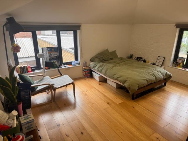 Room at Crownstone Road, Greater London