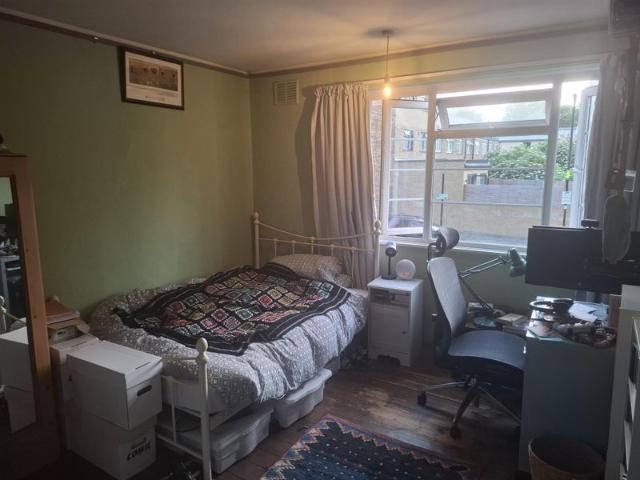 Room at Crownstone Road, Greater London