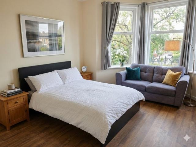 Room at Croxteth Road, Liverpool