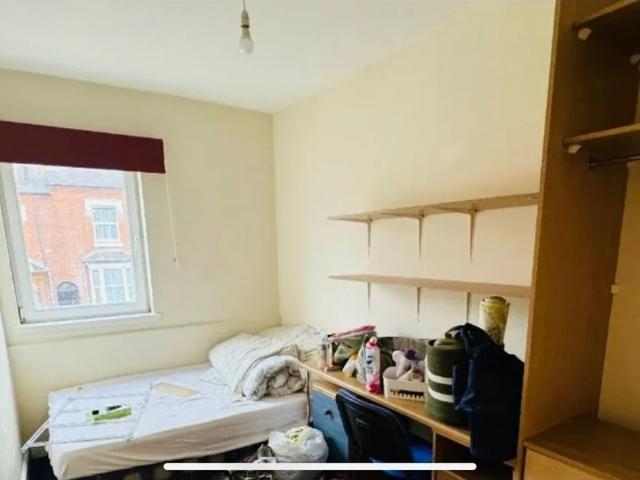 Room at Croydon Road, Birmingham
