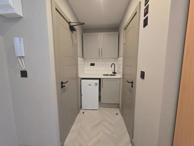 Room at Croydon Road, Caterham