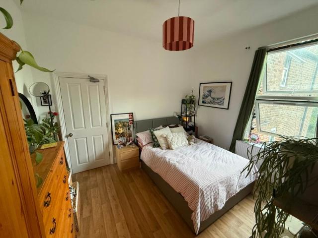 Room at Duckett Road, Greater London