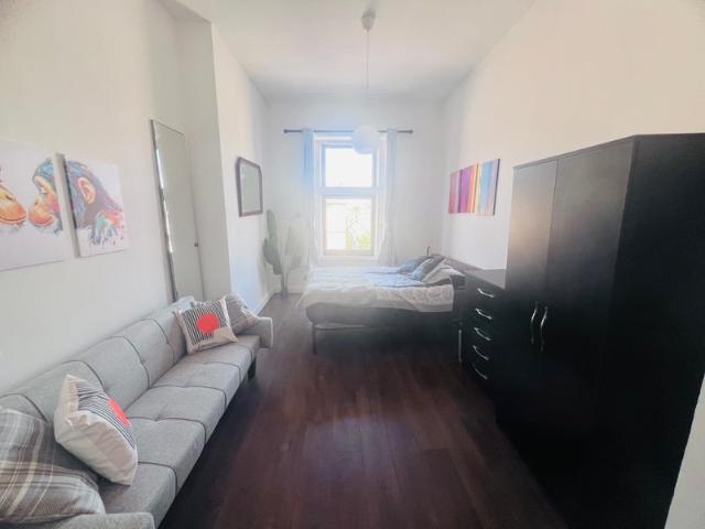 Room at Duke Street, Glasgow