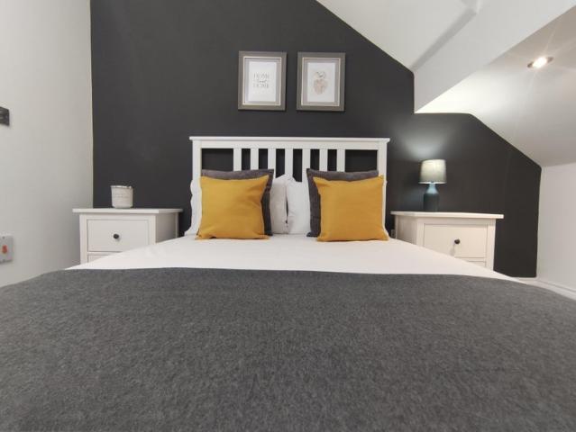 Room at Duke Street, Sheffield