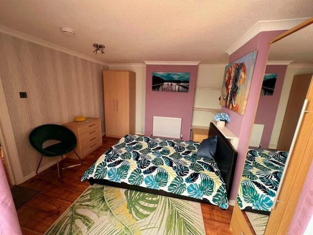 Room at Duke Street, Taunton