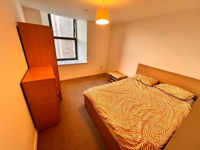 Room at Duke Wynd, Glasgow
