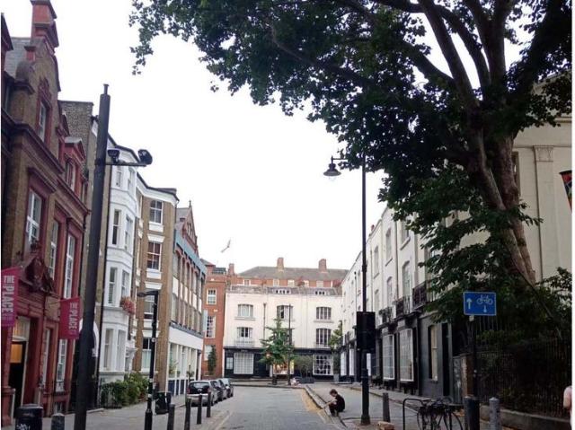 Room at Duke's Road, Greater London