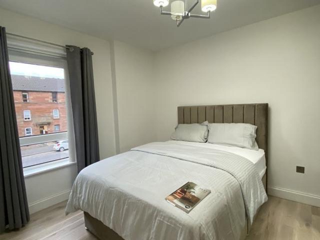 Room at Dumbarton Road, Glasgow