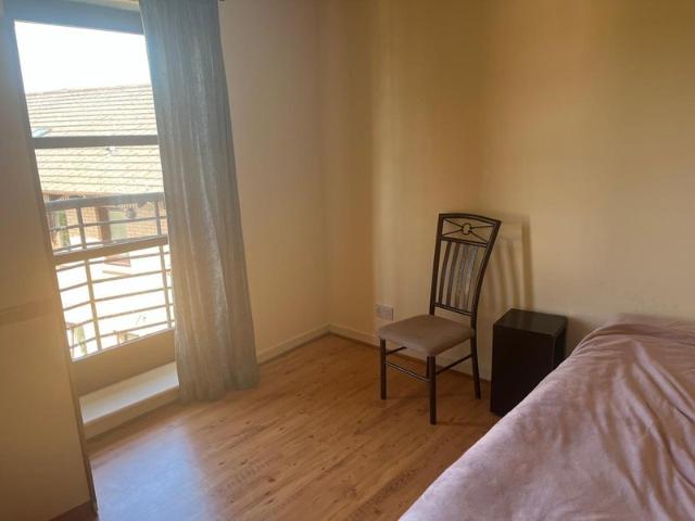 Room at Dumbarton Road, Glasgow