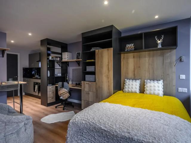 Room at Dumbarton Road, Stirling