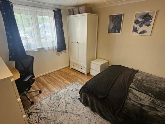Room at Dumbryden Grove, City of Edinburgh