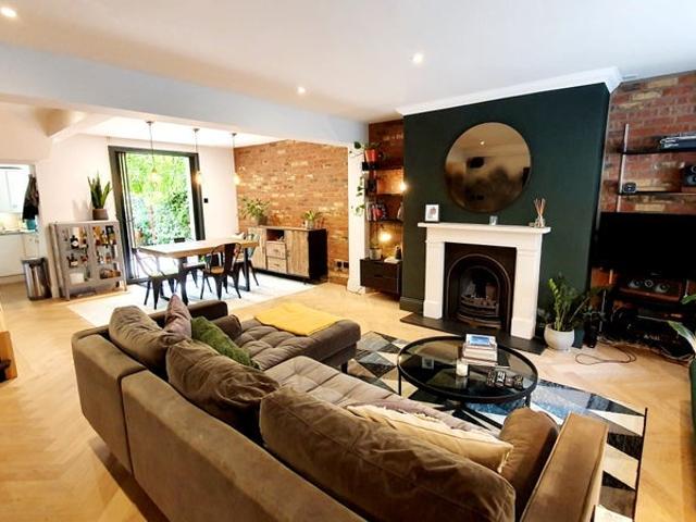 Room at Dunollie Road, Greater London