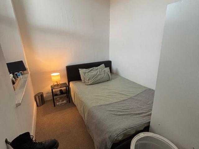 Room at Dundas Street, Bonnyrigg