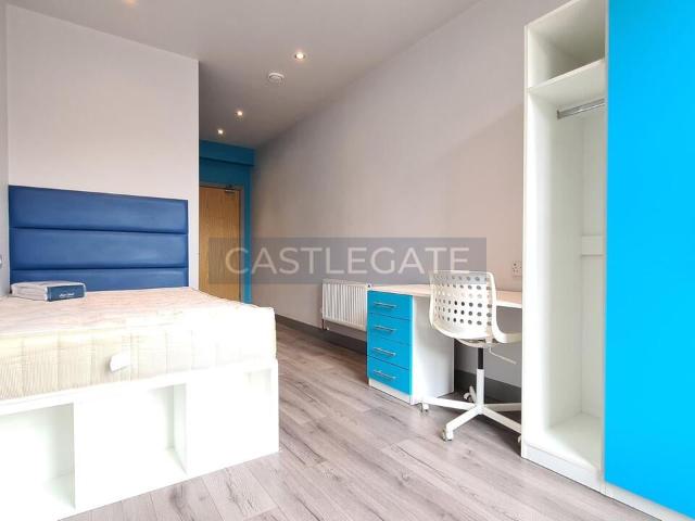 Room at Dundas Street, Huddersfield