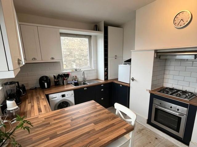 Room at Dundee Road, Greater London