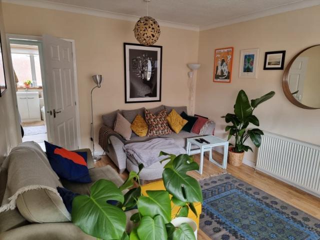Room at Dundrennan Road, Glasgow