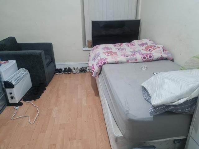 Room at Dunraven Street, Tonypandy