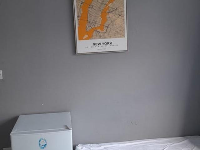 Room at Dunstable Close, Luton