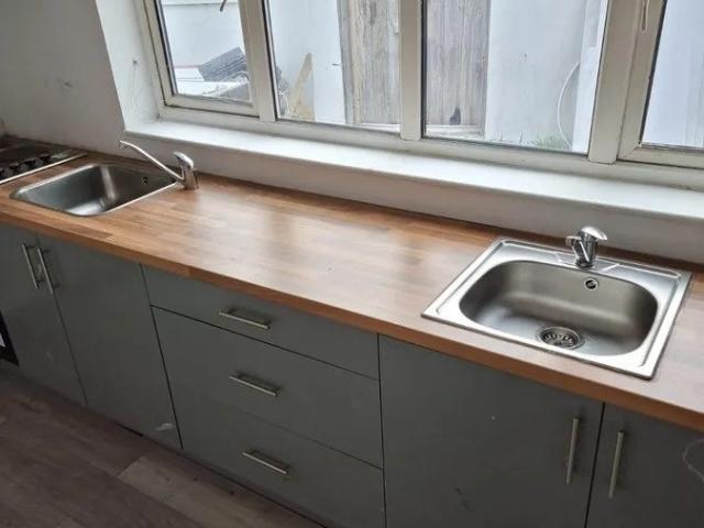 Room at Dunstable Close, Luton
