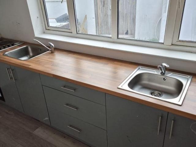 Room at Dunstable Close, Luton