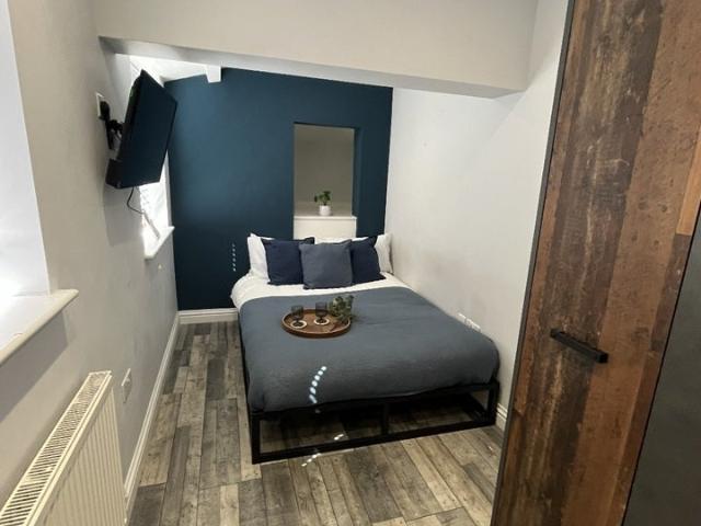 Room at Dunster Street, Northampton