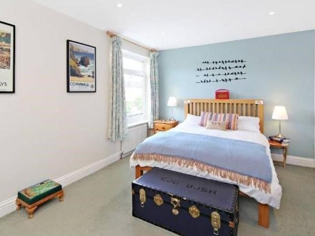 Room at Dunston Road, Greater London