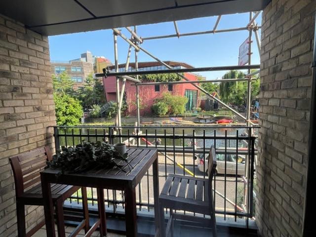 Room at Dunston Road, Greater London