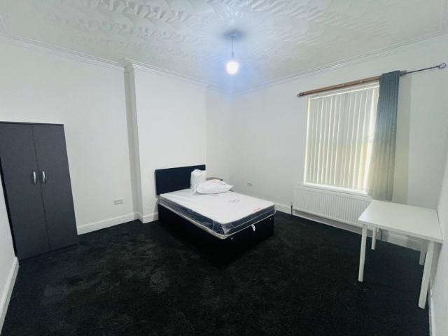 Room at Dunsford Road, Sandwell