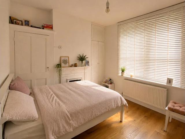 Room at Durnsford Road, Greater London