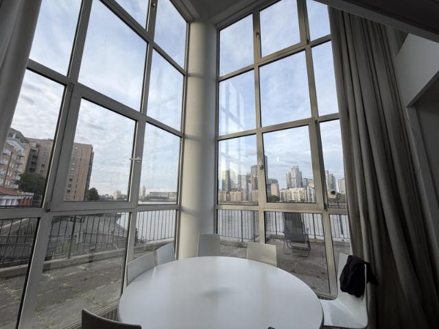 Room at Durand's Wharf, Greater London