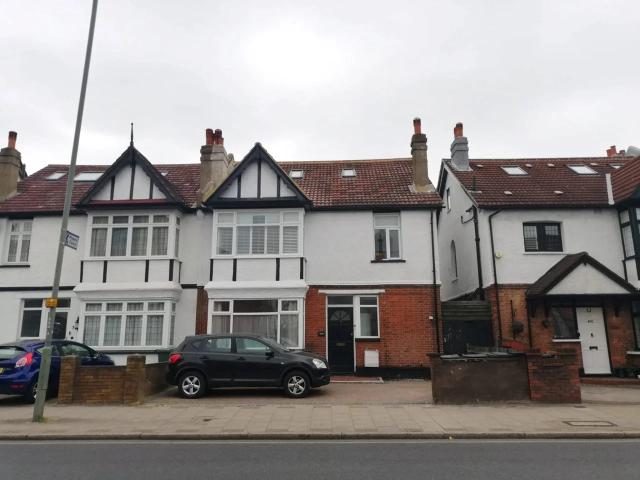 Room at Durban Road, Greater London