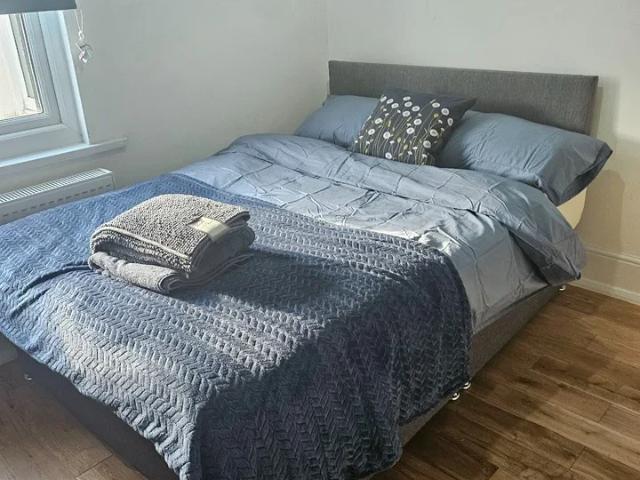 Room at Durham Road, Greater London