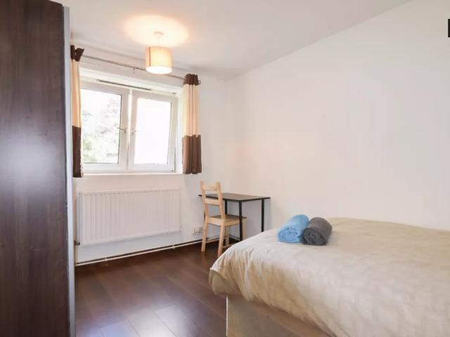 Room at Hunton Street, Greater London