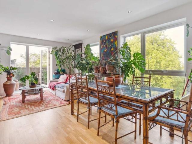 Room at Dalmeny Avenue, Greater London