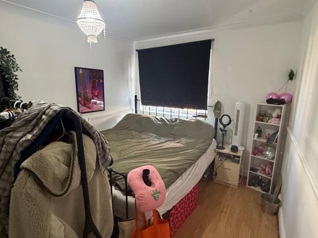 Room at Daley Street, Greater London
