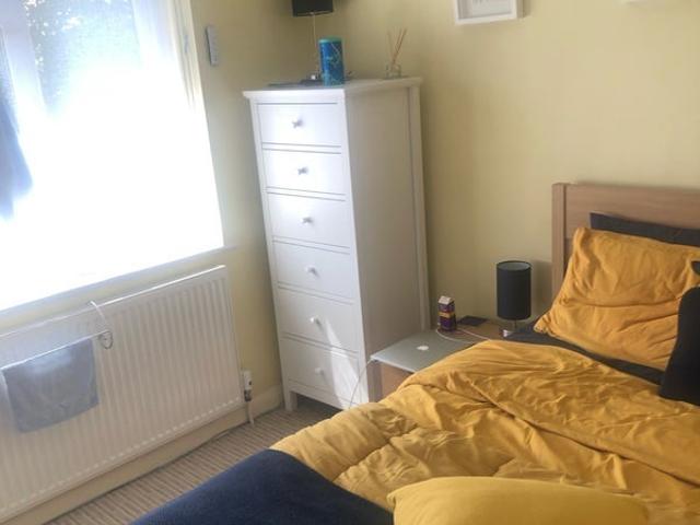 Room at Dale Close, Sunningdale