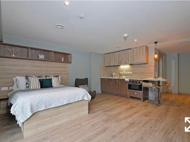 Room at Dale Street, Liverpool