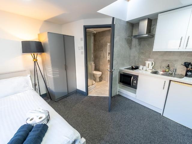 Room at Dale Road, Birmingham